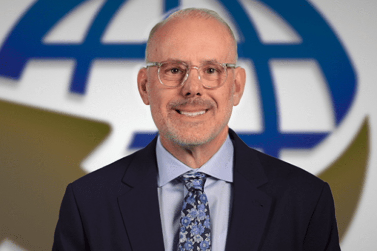 Michael Leonard Speaks on Maintaning Customer Care in the Digital Age ...